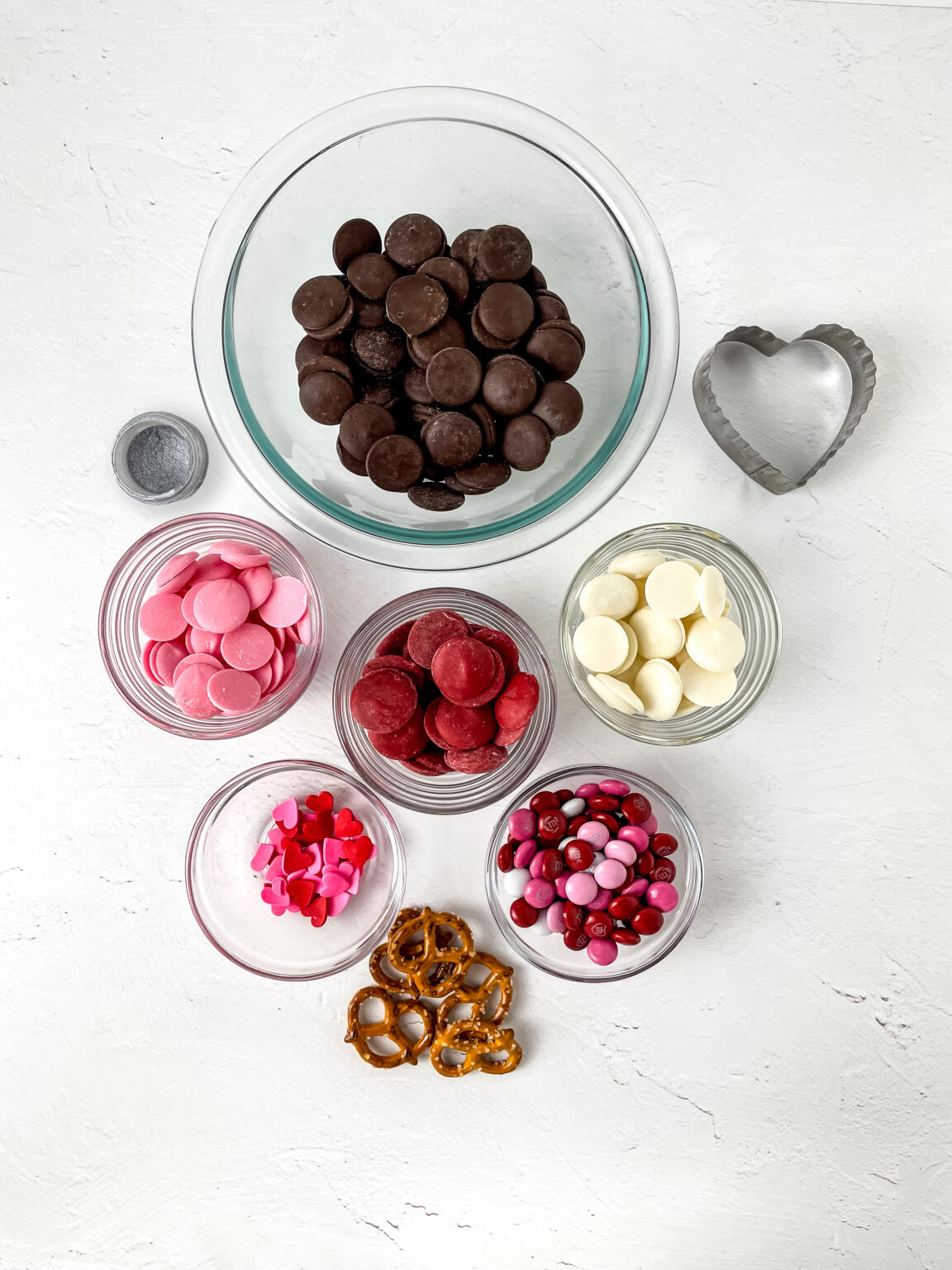 Sweet Love Made Simple: Valentine Heart Bark Recipe - Retro Vixen